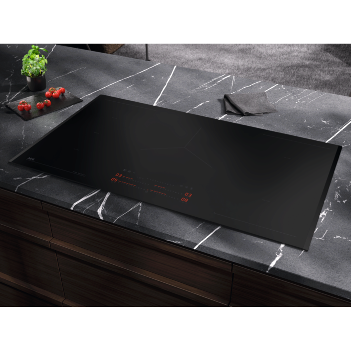 6000 Flex Bridge inductie 90 cm Inductiekookplaat | AEG